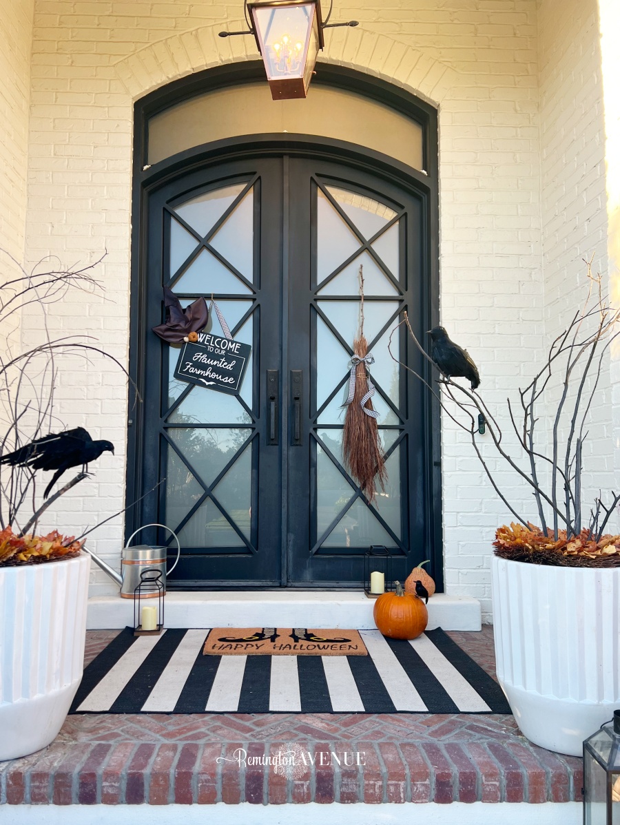 Spooky Cute Halloween Porch - Remington Avenue