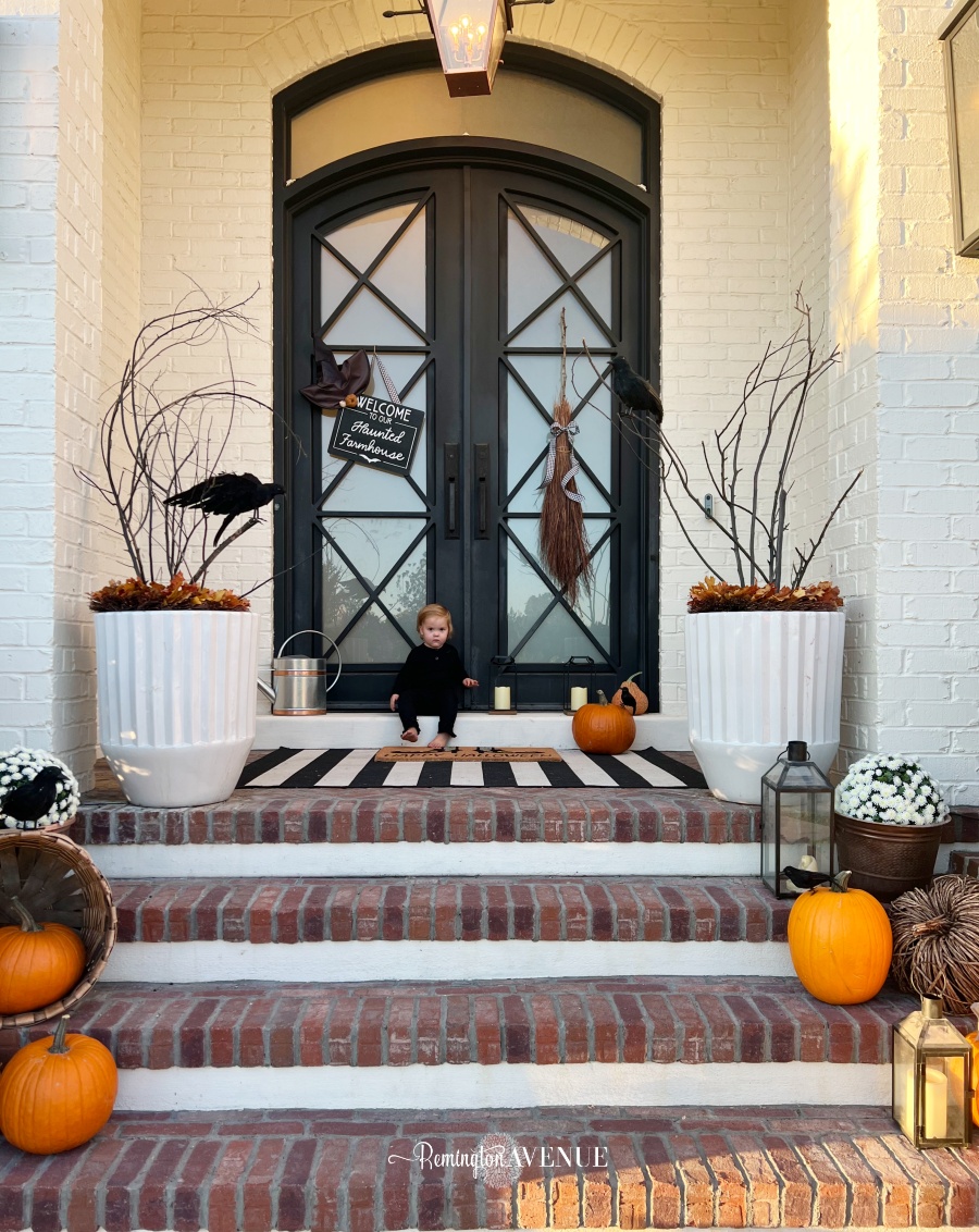 Spooky Cute Halloween Porch - Remington Avenue